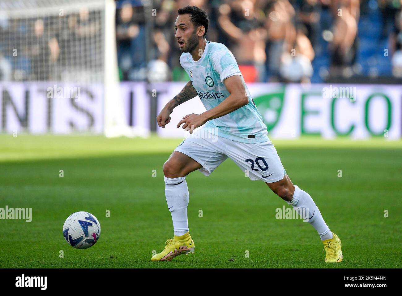 Hakan calhanoglu del fc internazionale hi-res stock photography and ...