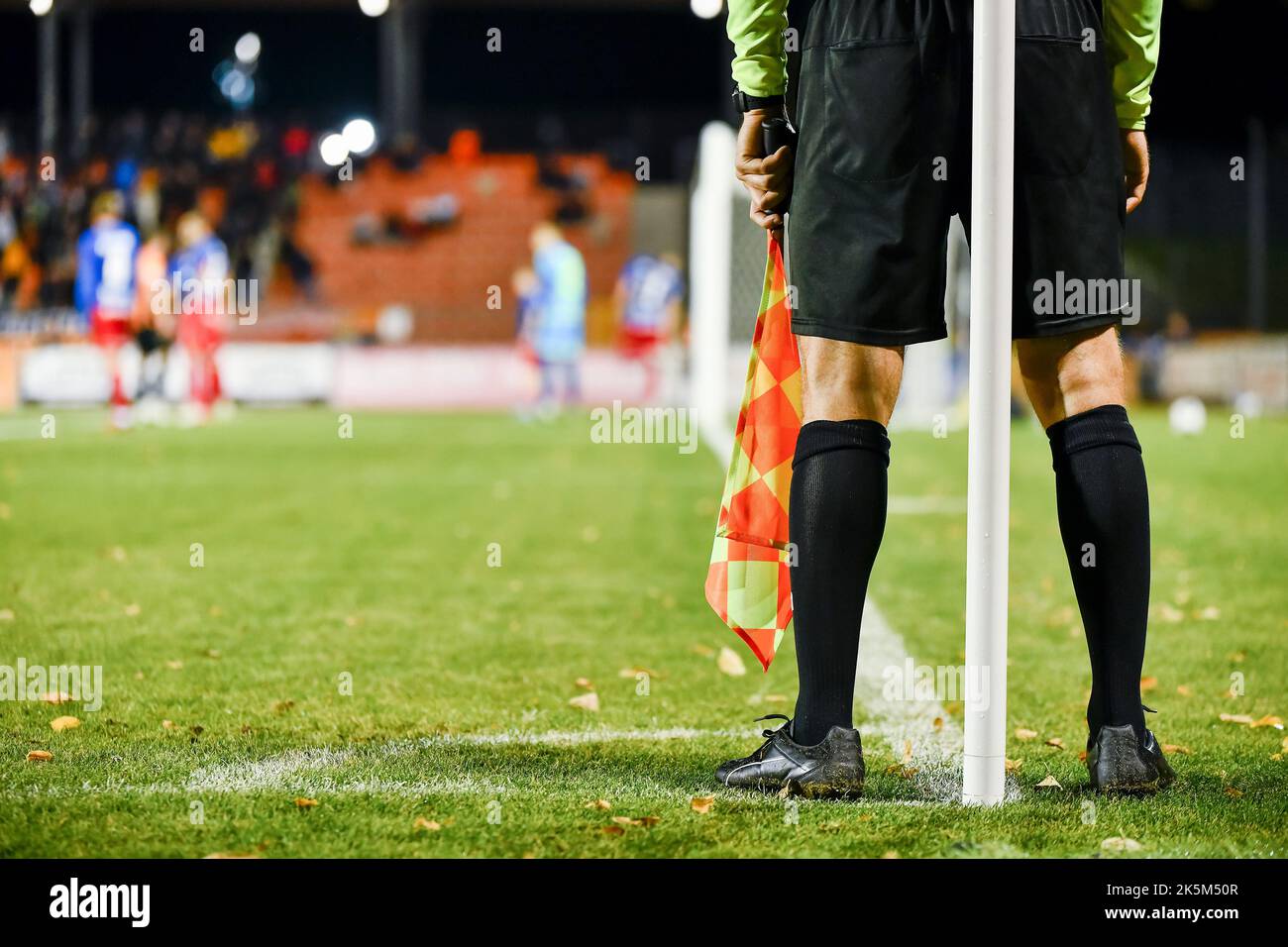 Soccer referees assistant hi-res stock photography and images - Alamy