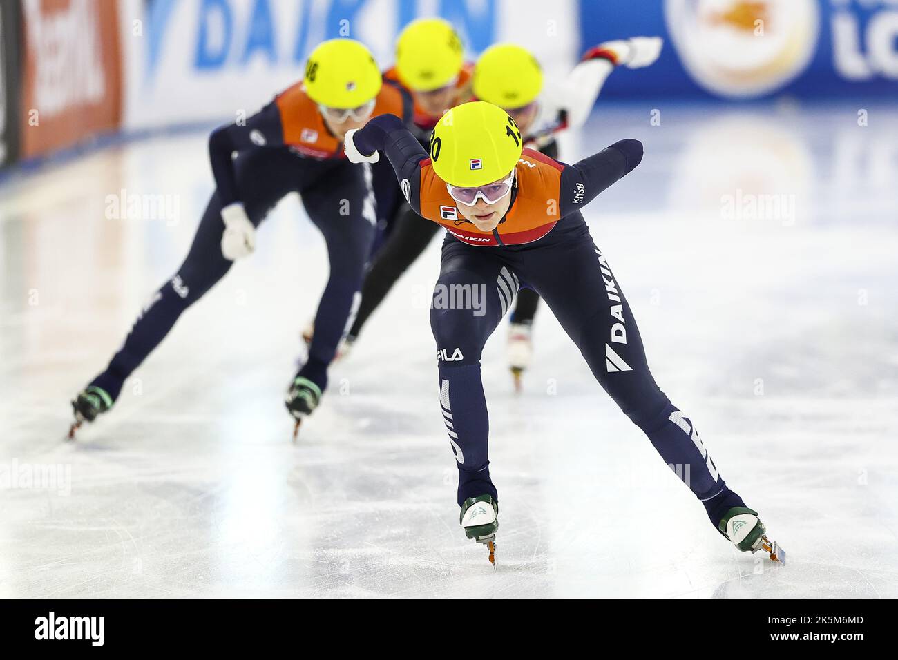 HeereNVEEN - Short tracker Xandra Velzeboer takes the lead in the final ...