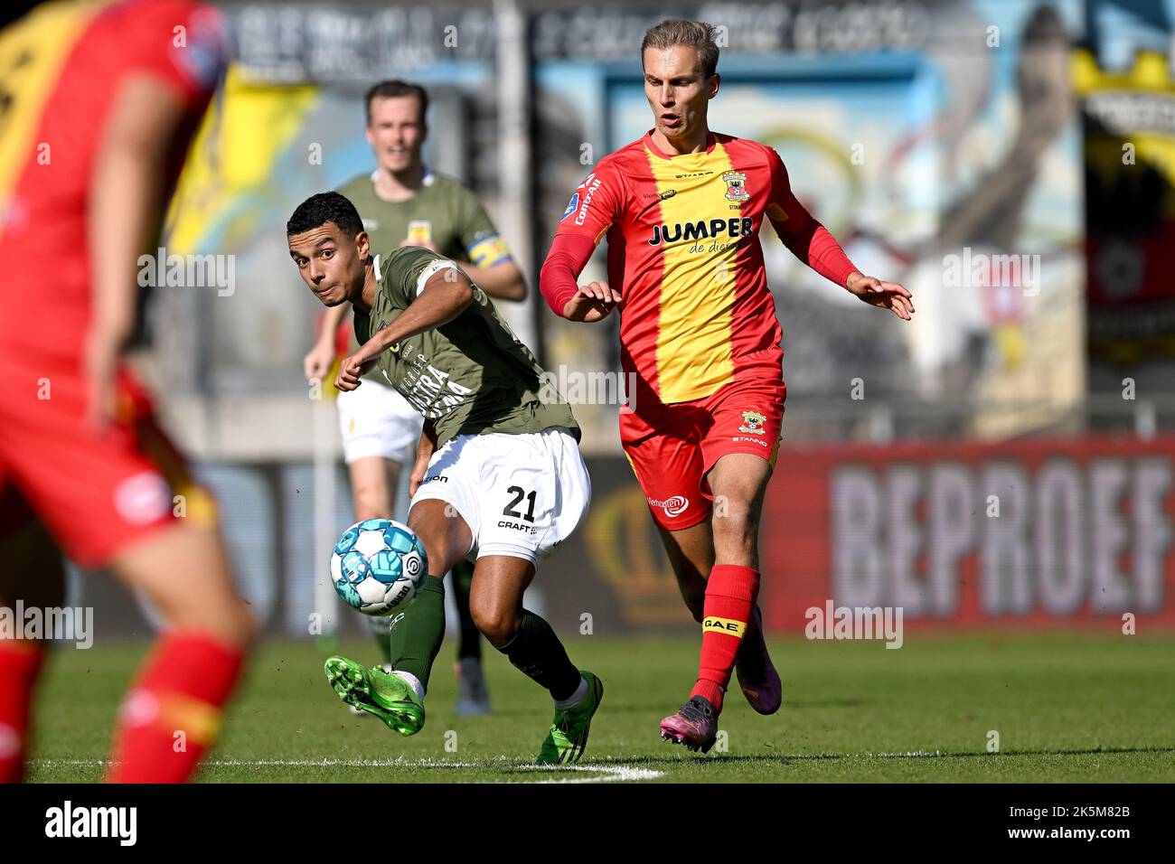 DEVENTER - (lr) Daniel van Kaam of SC Cambuur, Finn Stokkers of Go ...