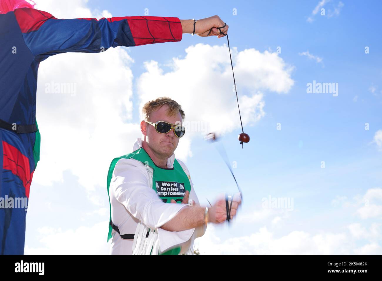 World conker championships 2022 hi-res stock photography and images - Alamy