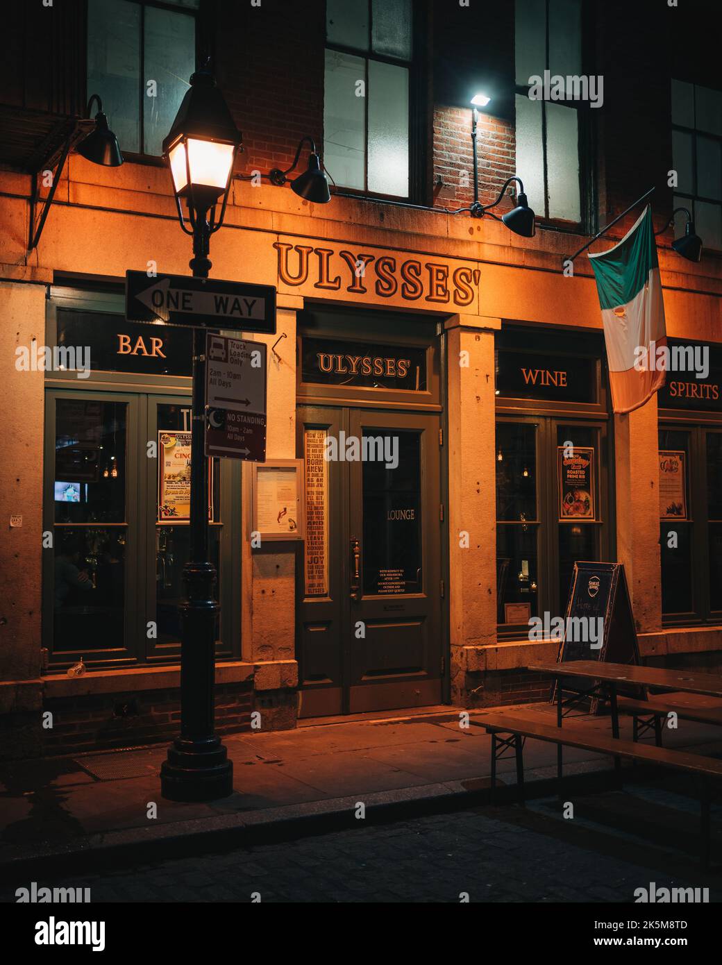 Ulysses bar, on Stone Street in the Financial District, Manhattan, New York Stock Photo - Alamy