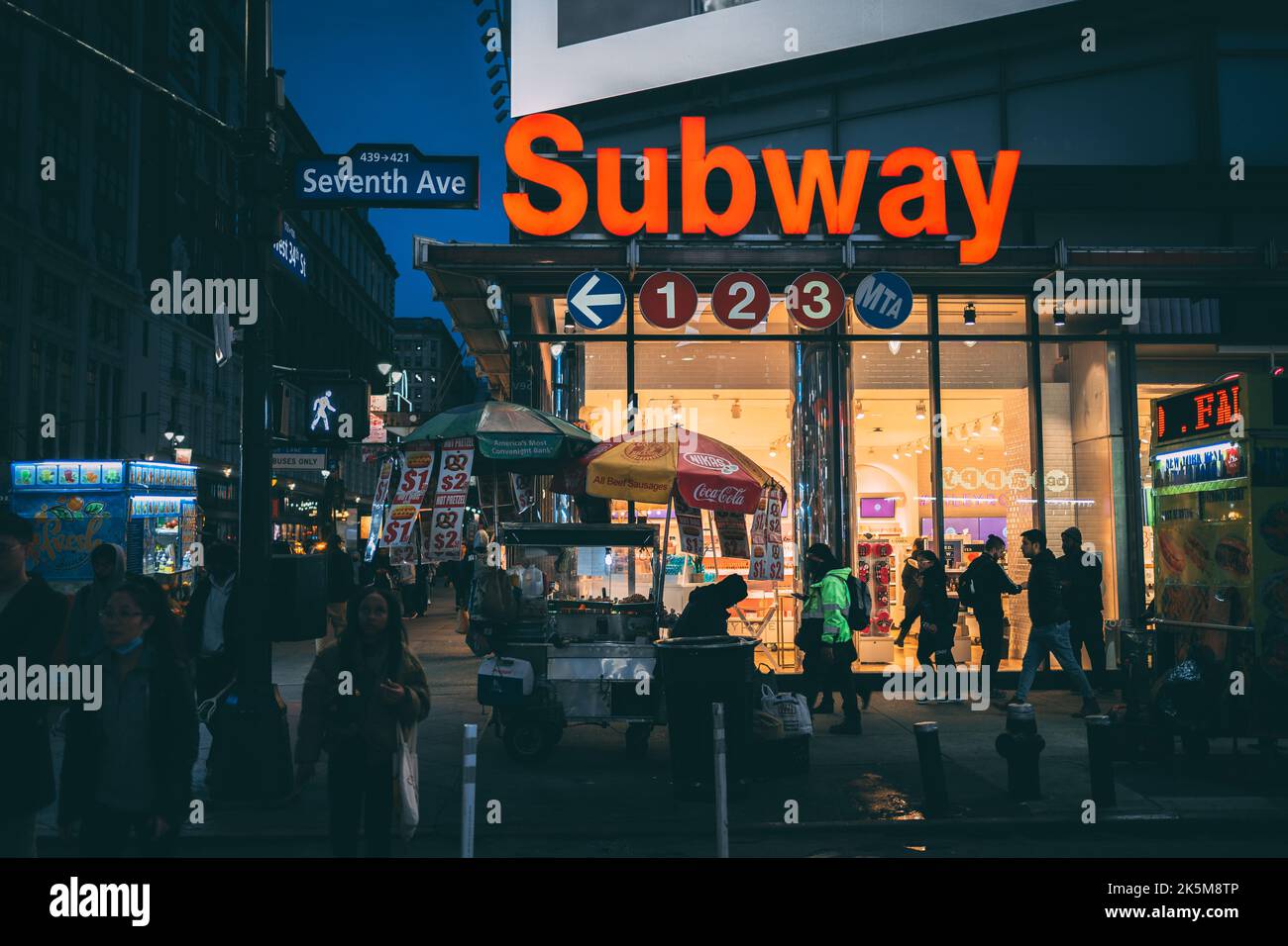 Subway station sign on 34th Street, New York, New York Stock Photo - Alamy