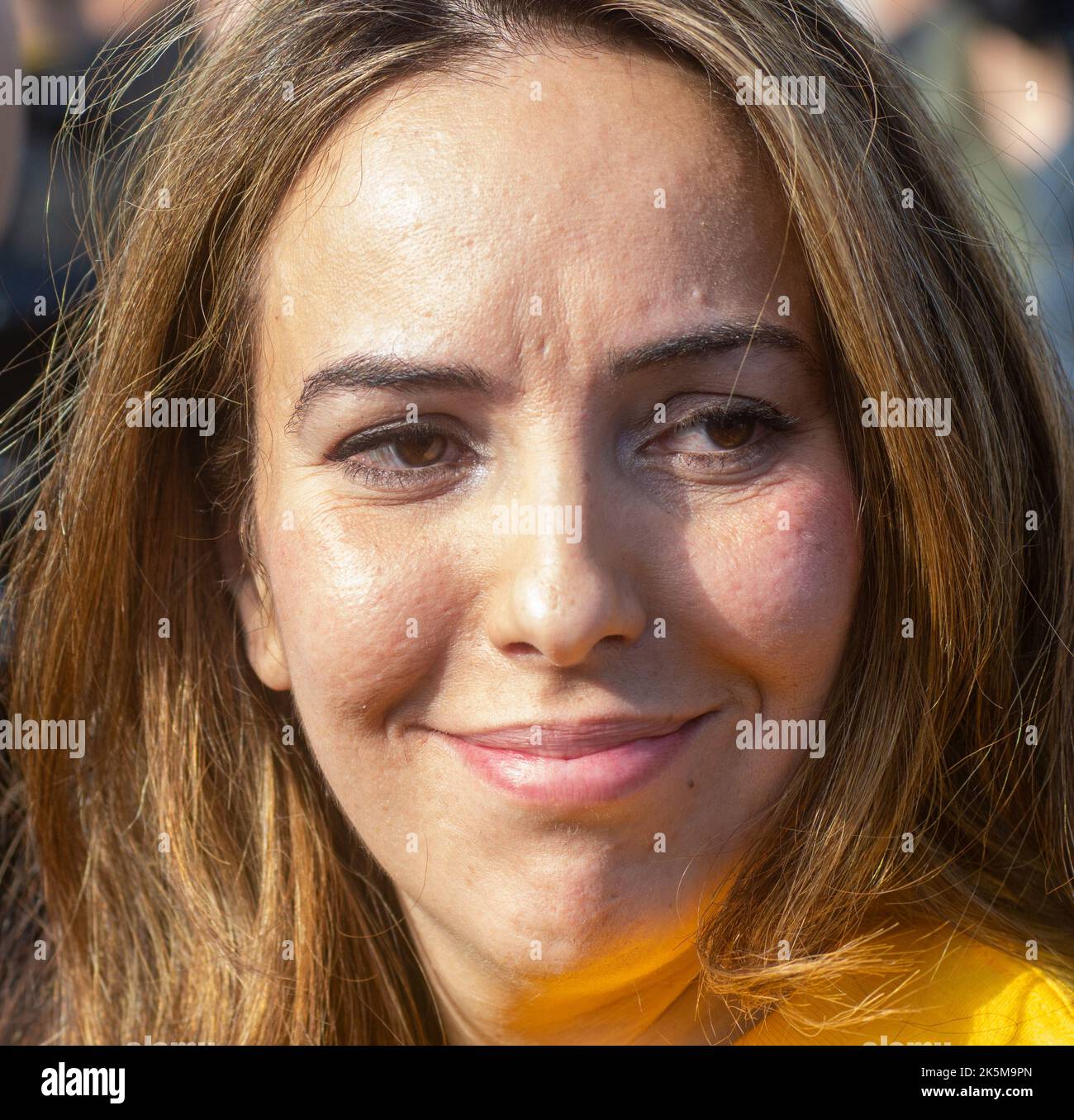 Human chain around parliament assange hi-res stock photography and ...