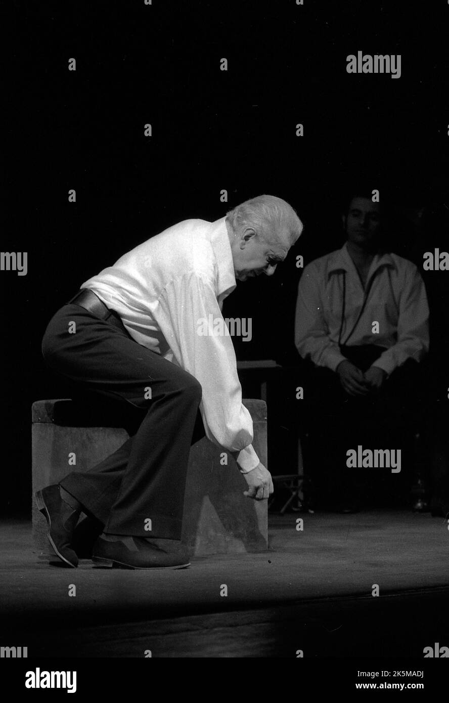 British actor Michael Redgrave, Teatro Cervantes, Buenos Aires ...