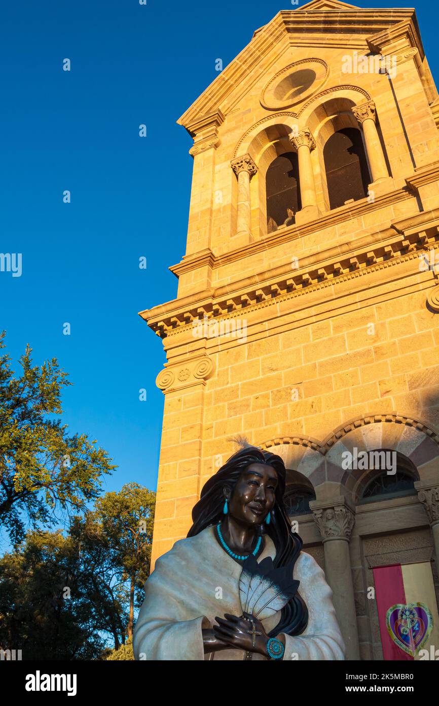 Statue of Kateri Tekakwitha, First Native American to be Beatified ...