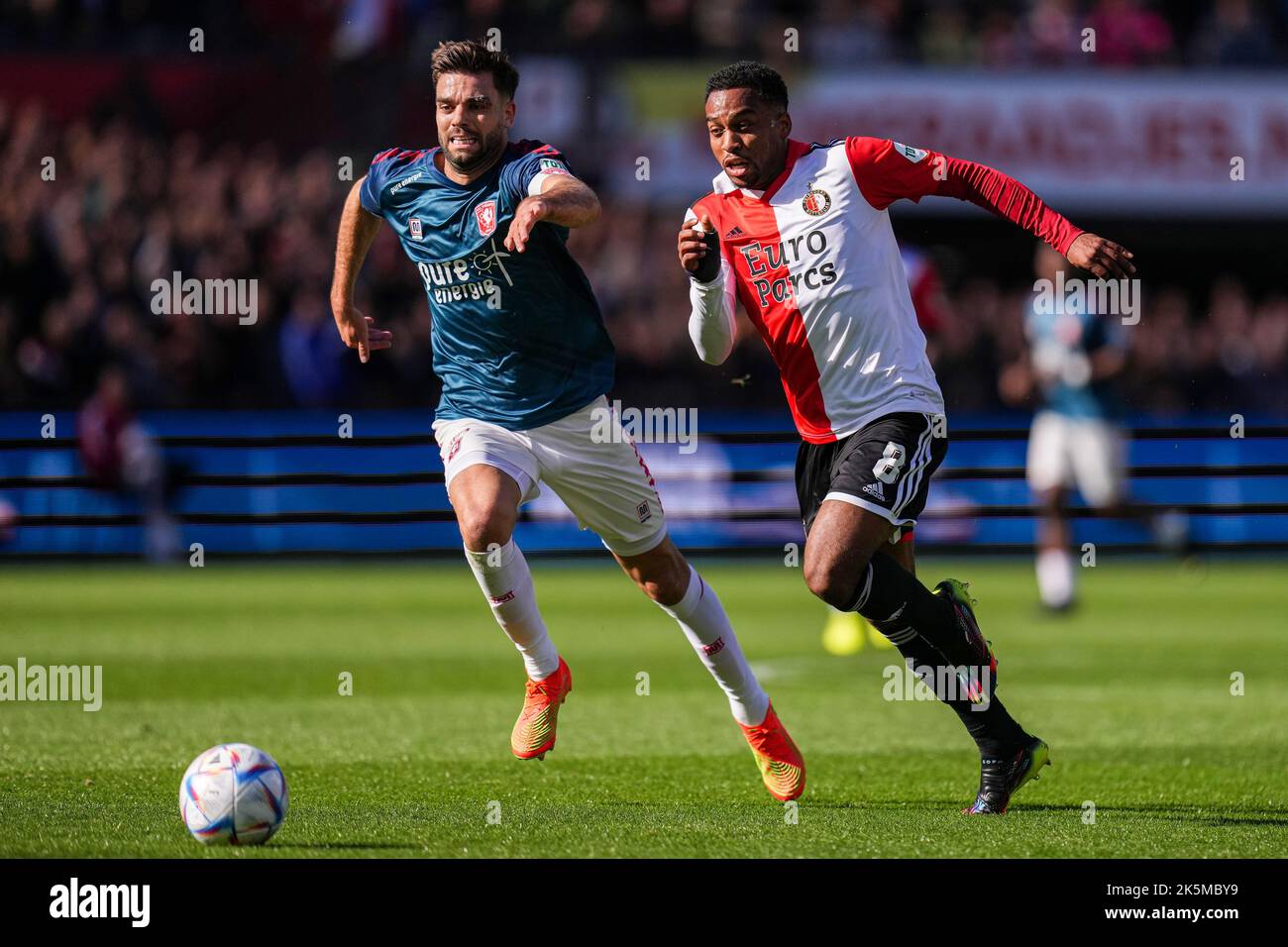 Rotterdam - Robin Propper of FC Twente, Quinten Timber of Feyenoord ...