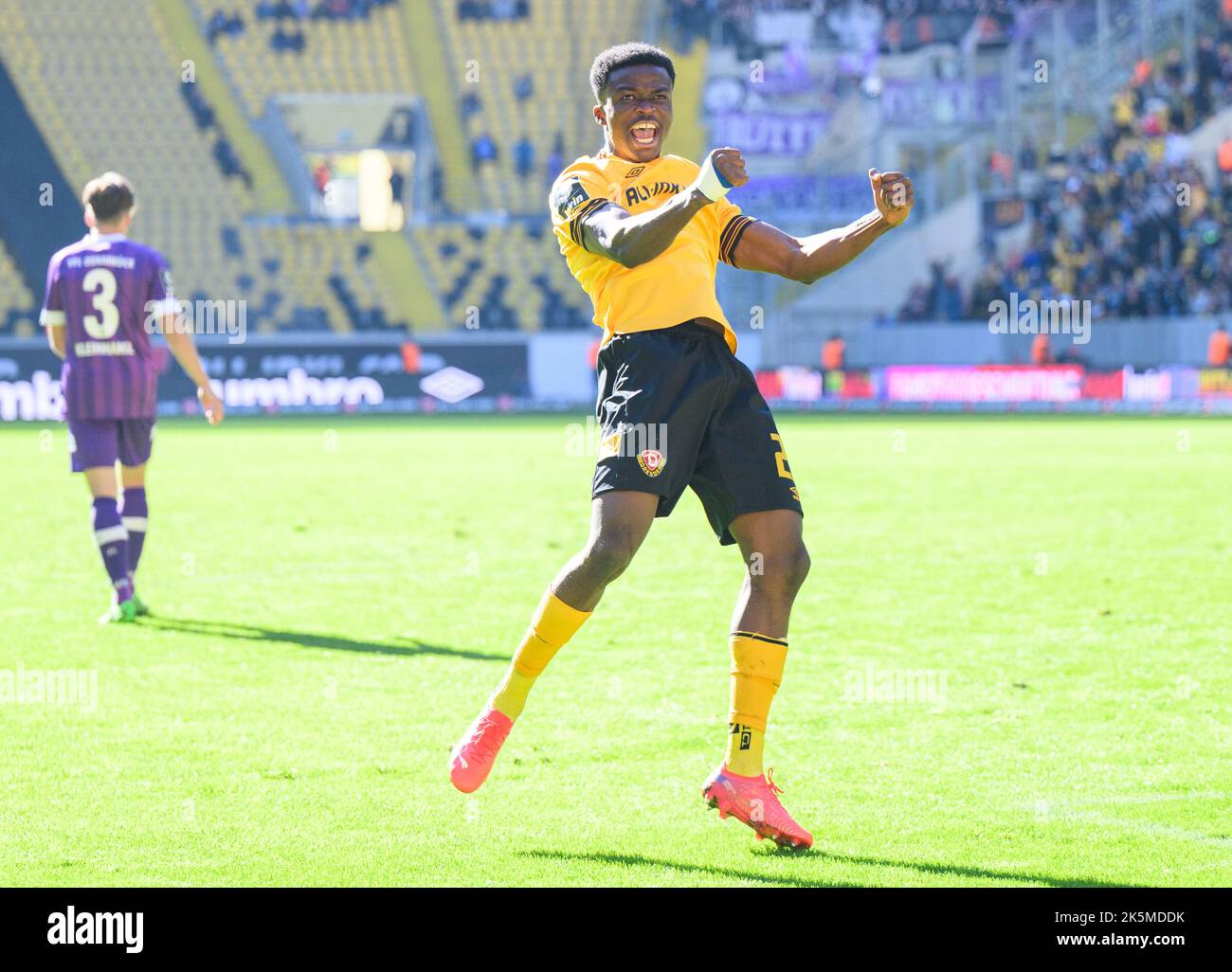 Dresden, Germany. 09th Oct, 2022. Soccer: 3rd league, SG Dynamo Dresden ...