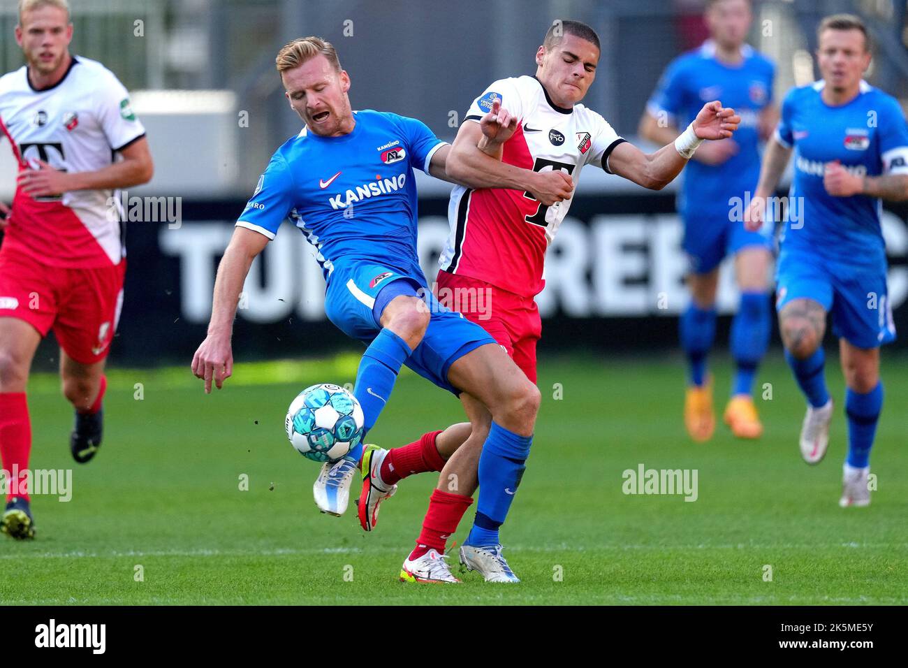 UTRECHT - (lr) Dani de Wit of AZ, Can Bozdogan of FC Utrecht during the ...