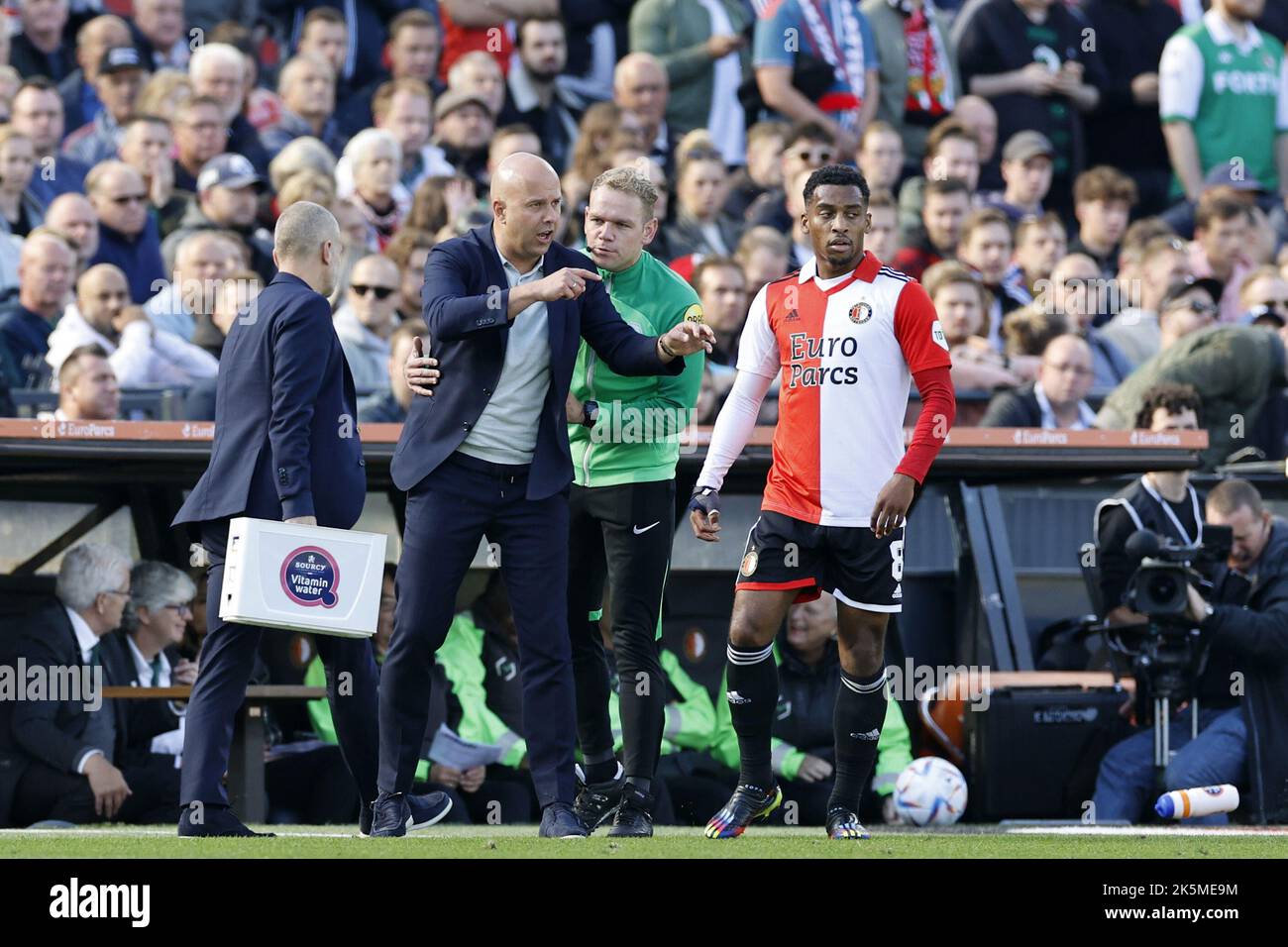 ROTTERDAM - (lr), Feyenoord coach Arne Slot, Quinten Timber of ...