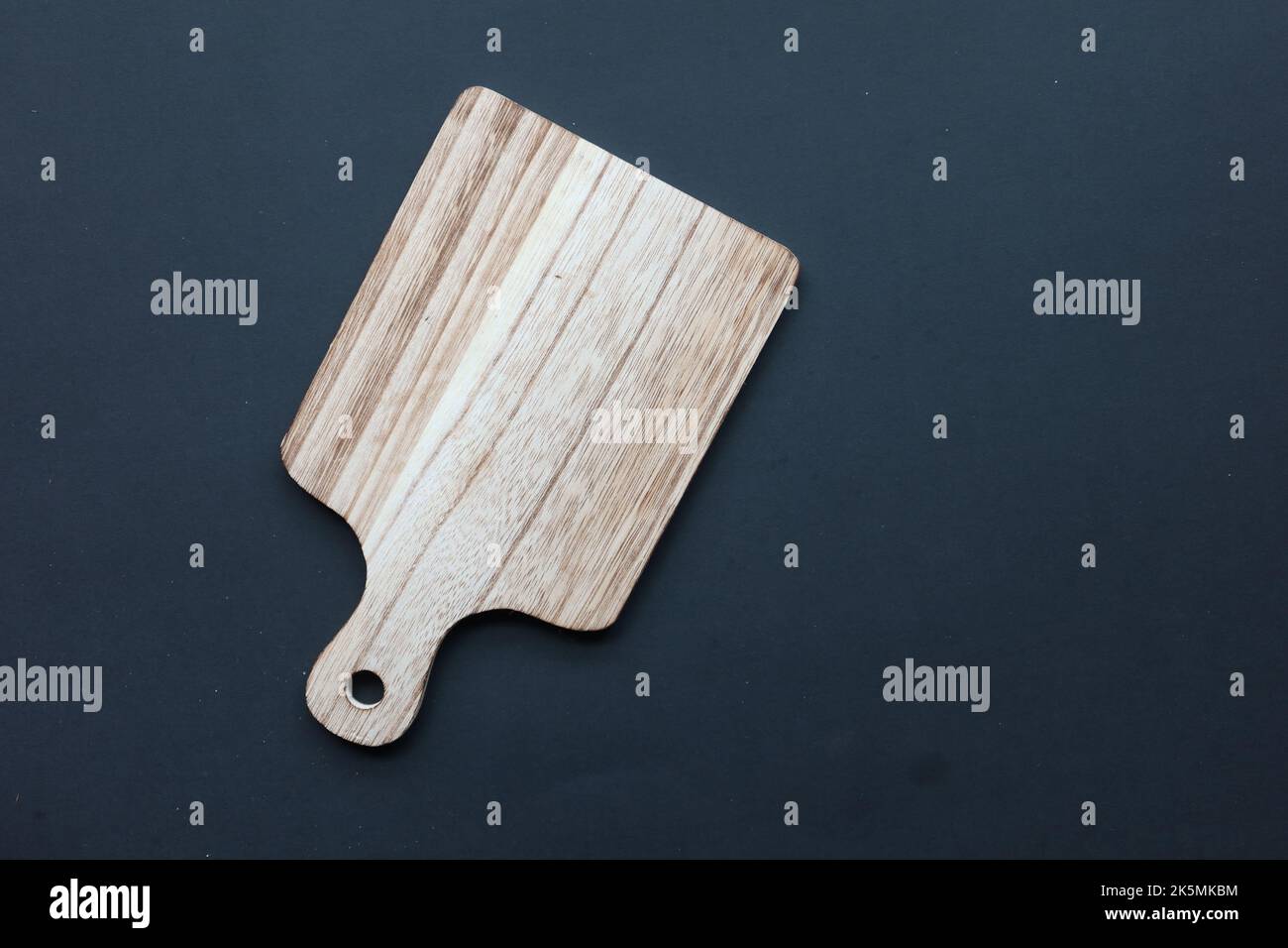 Black wooden chopping board hi-res stock photography and images - Alamy