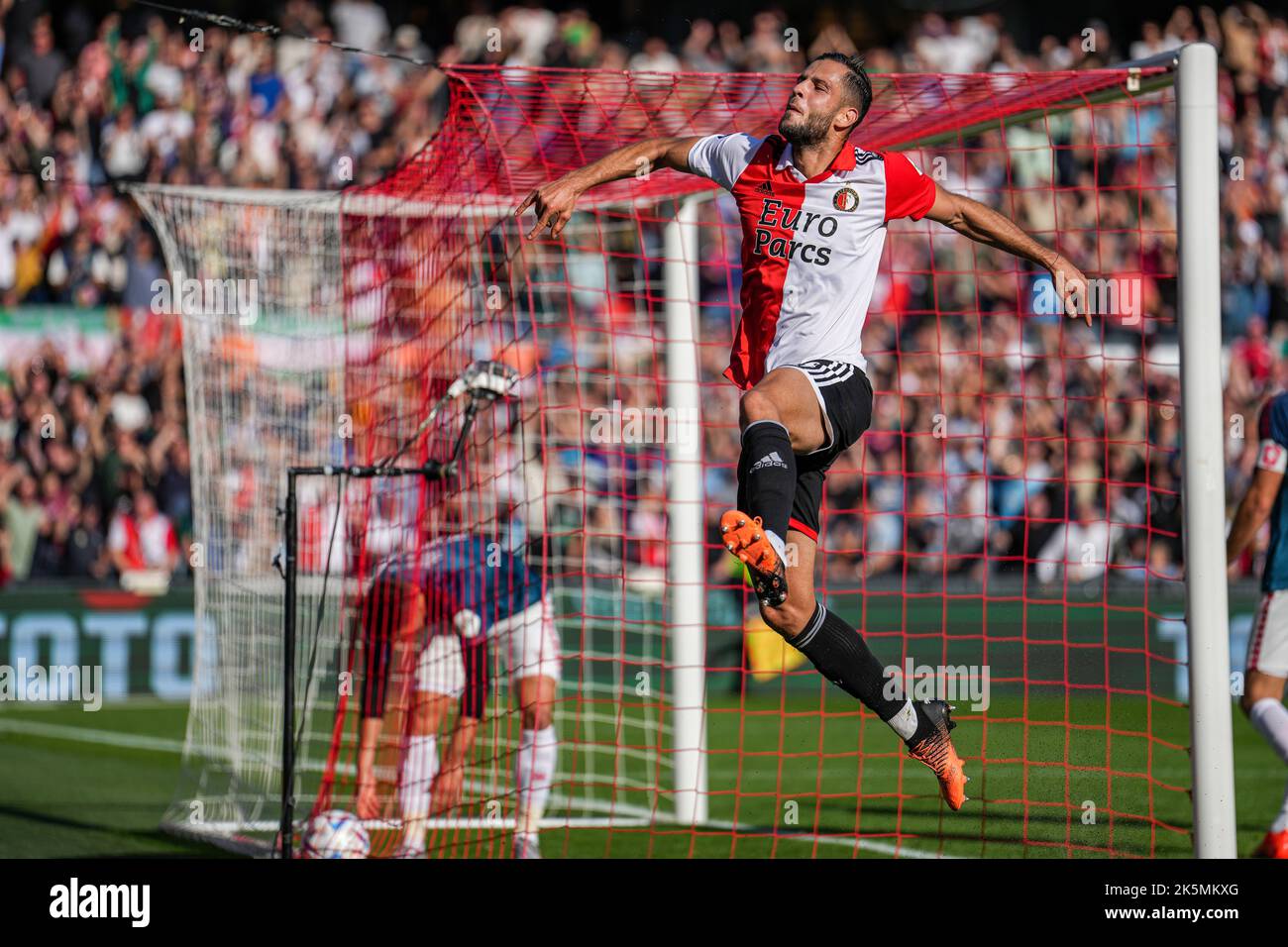 Rotterdam - David Hancko of Feyenoord celebrates the 2-0 during the ...