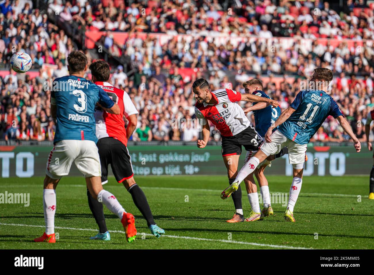 Rotterdam - David Hancko of Feyenoord scores the 2-0 during the match ...