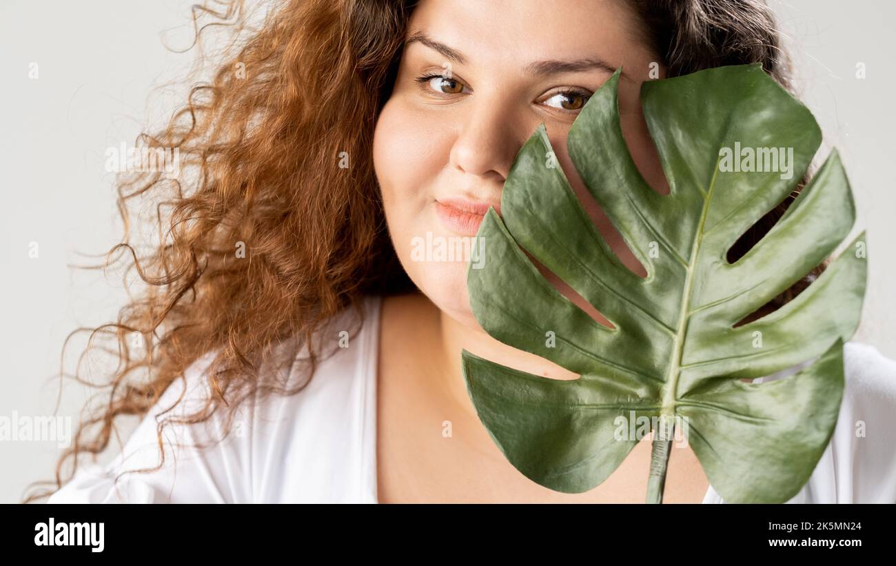 body positive curvy woman natural beauty plus size Stock Photo - Alamy