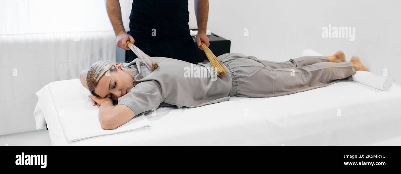 Samurai massage hi-res stock photography and images - Alamy