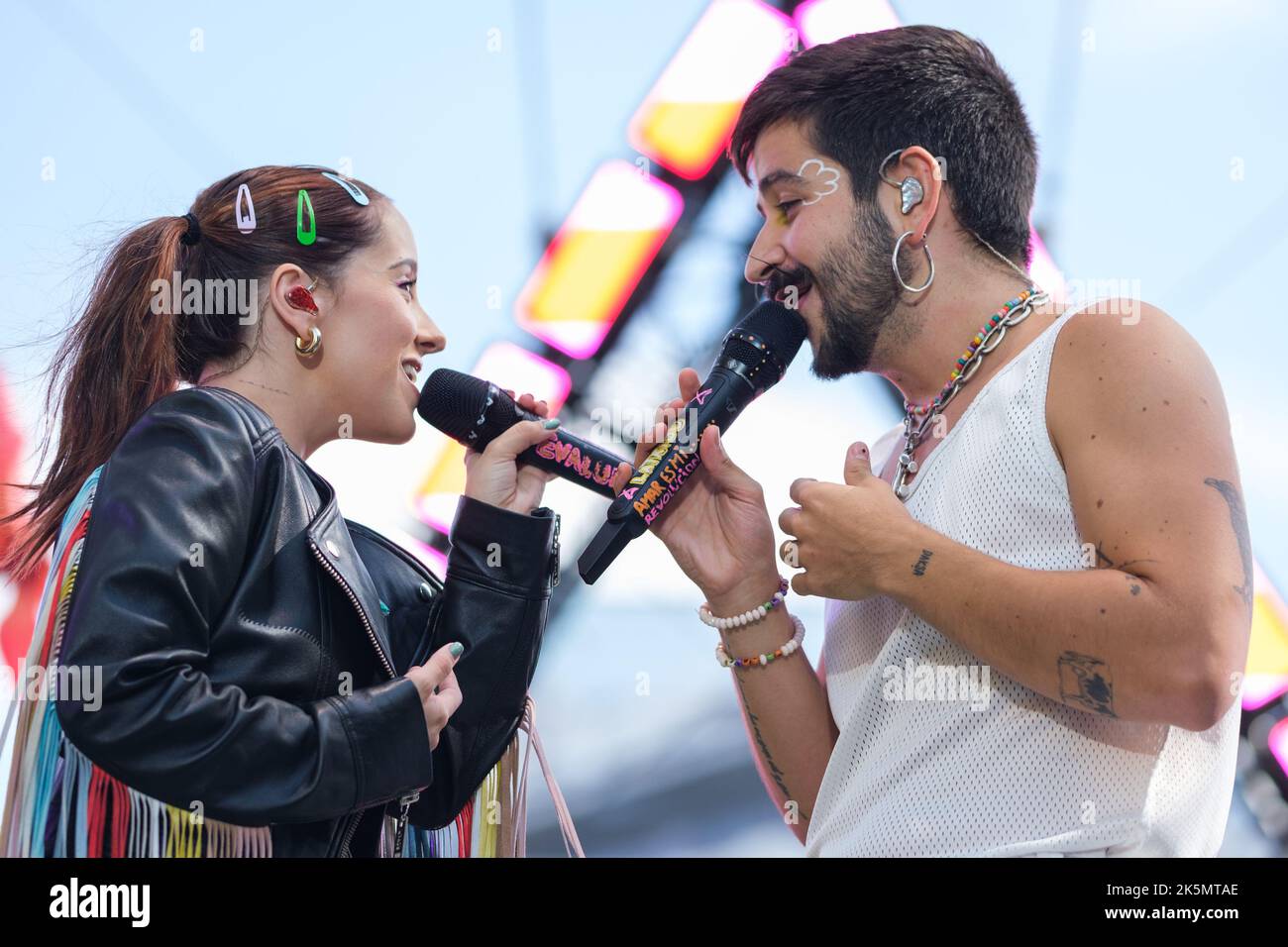 Singer Eva Luna and the Colombian musician Camilo Andrés Echeverry ...