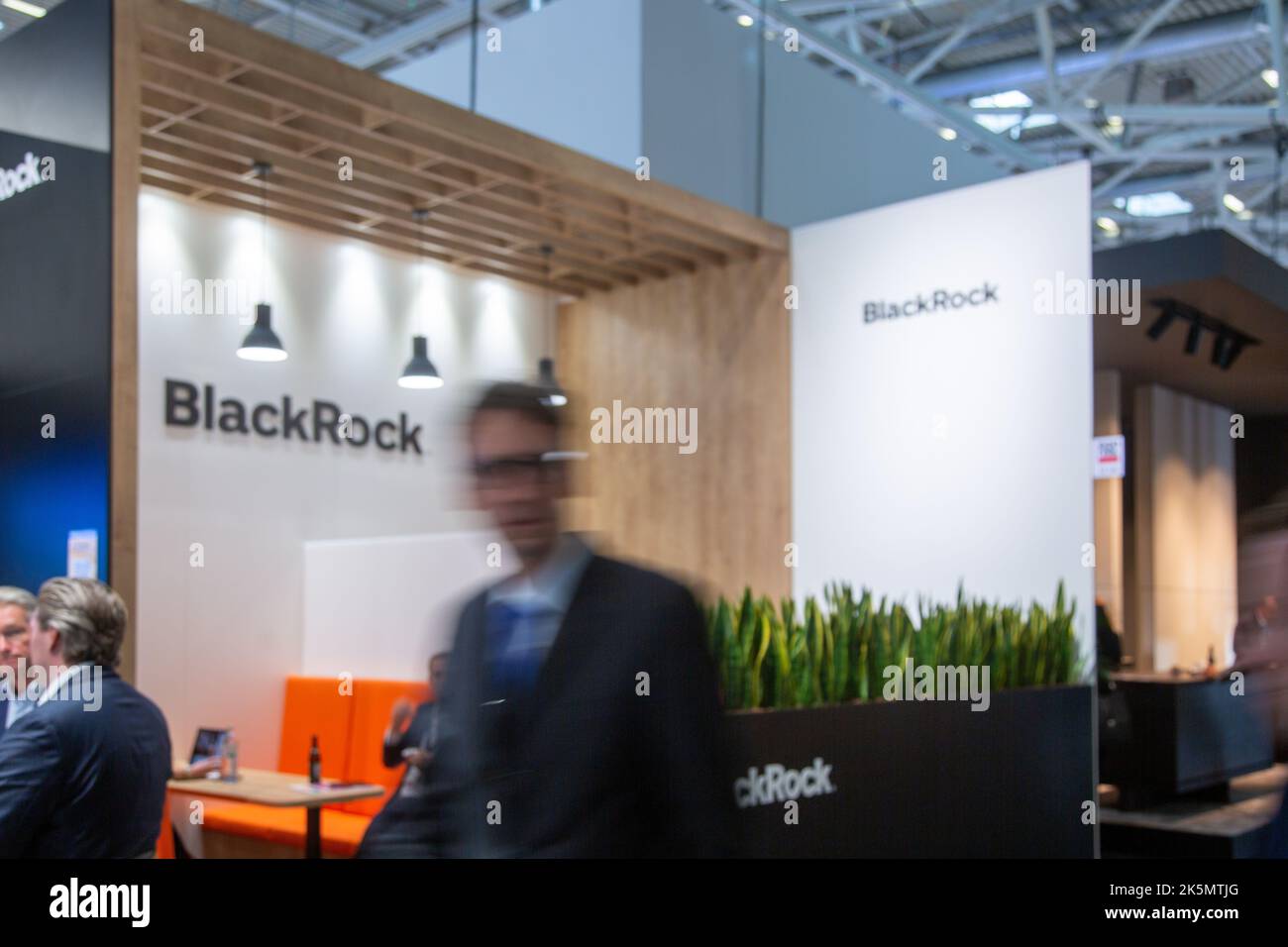 Esg fonds hi-res stock photography and images - Alamy