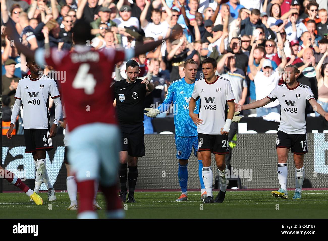 October 9th 2022: London Stadium, London, England; Premier League football West Ham versus ...