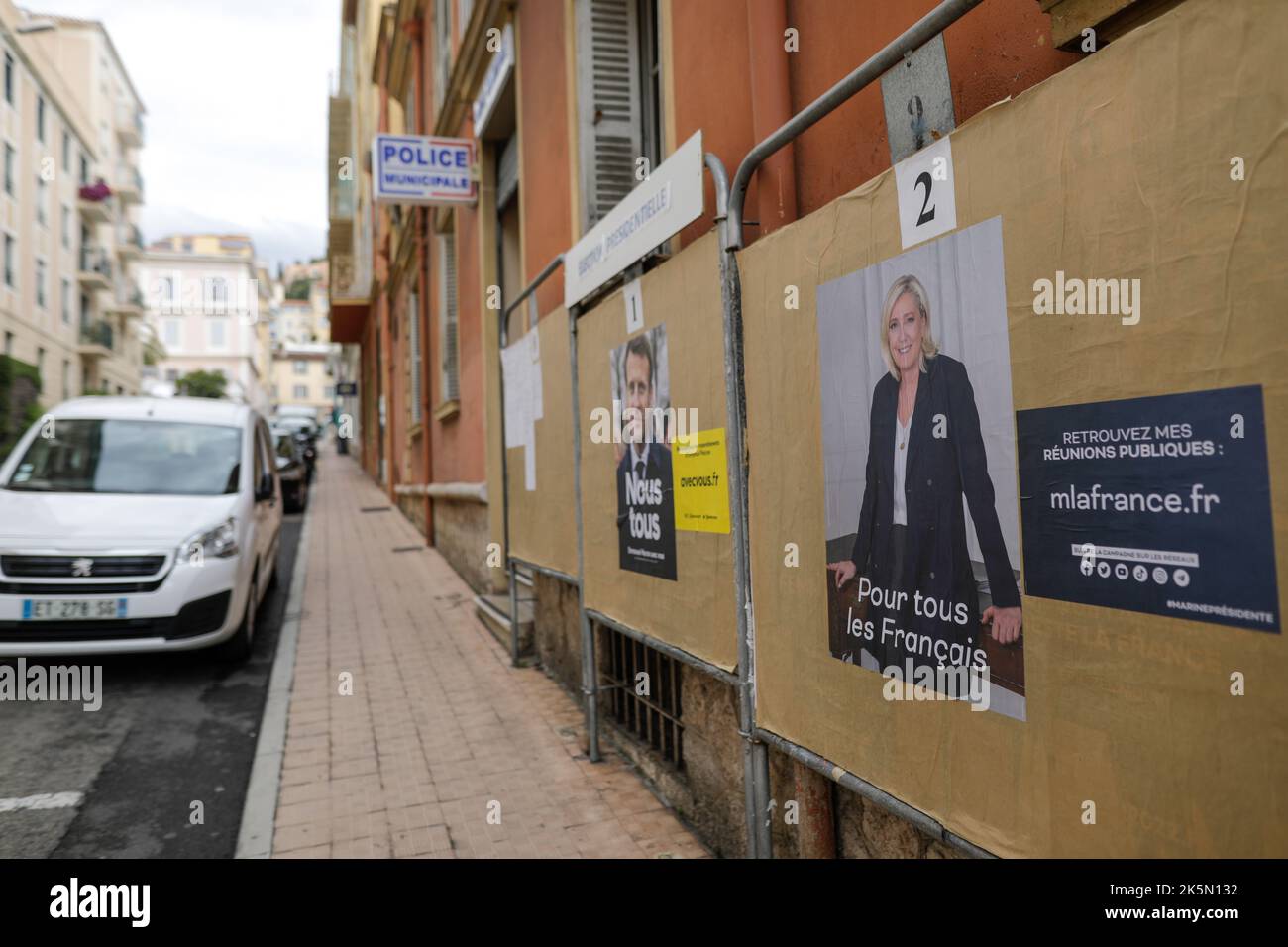 Electoral posters hi-res stock photography and images - Alamy