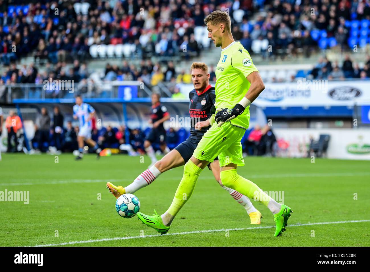 Heereveen - SC Heerenveen goalkeeper Andries Noppert during the Dutch ...