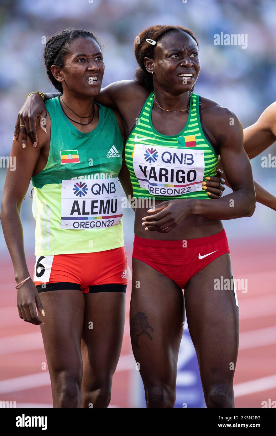 Habitam Alemu of Ethiopia and Noélie Yarigo of Benin competing in the ...