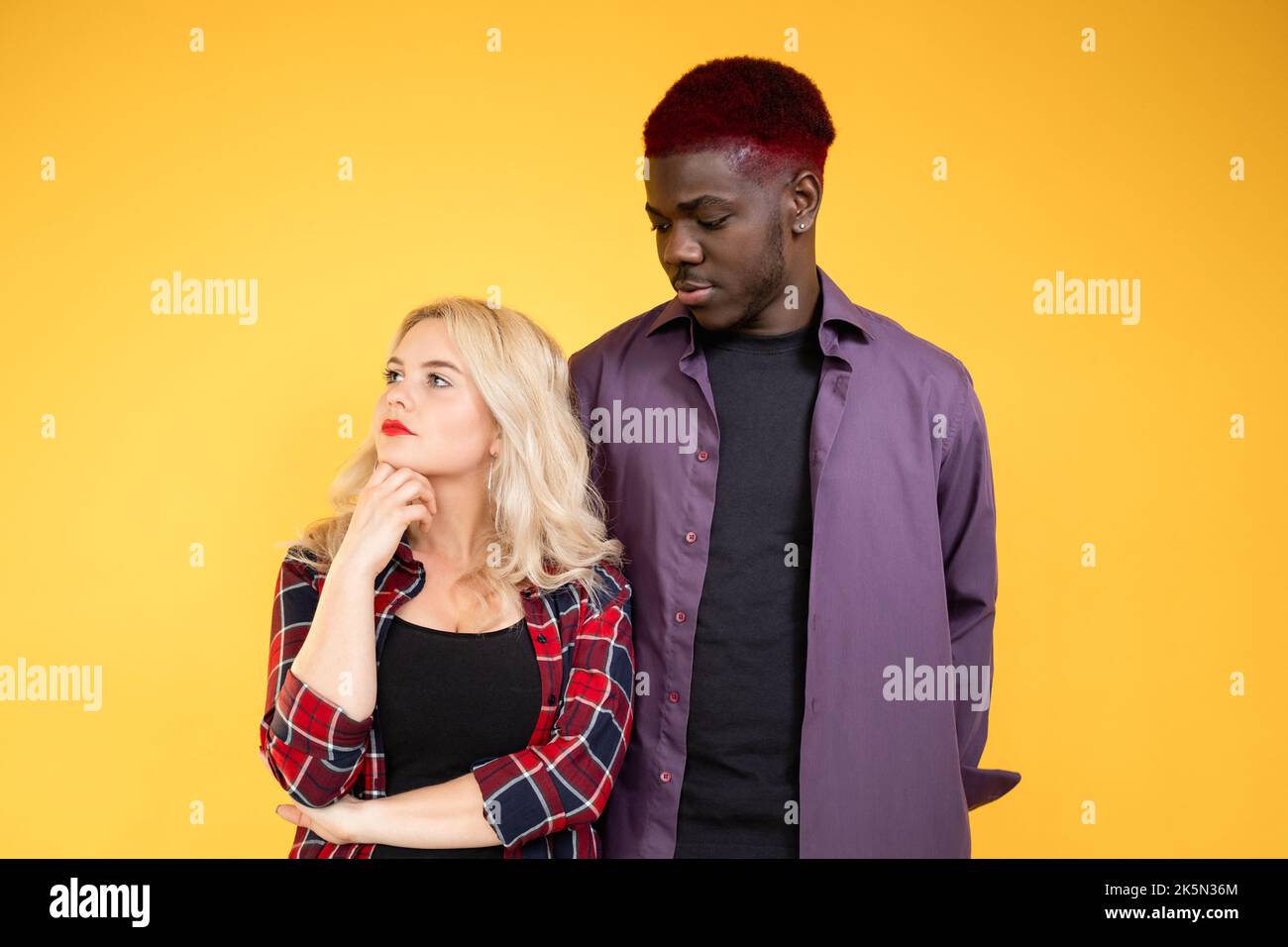 People disagreement. Argue compromise. Misunderstanding problem ...