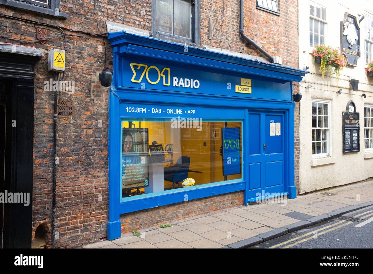 Radio centre hi-res stock photography and images - Alamy