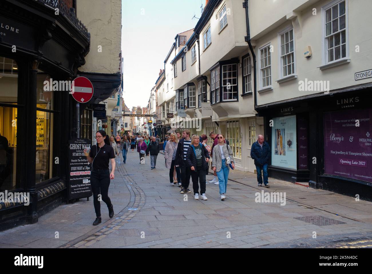 Stonegate hi-res stock photography and images - Alamy