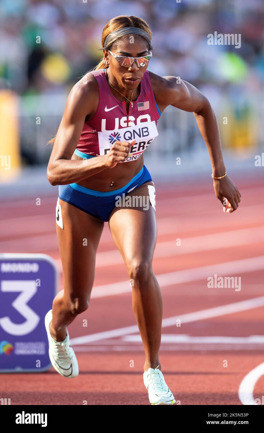 Raevyn Rogers of the USA competing in the women’s 800m heats at the ...