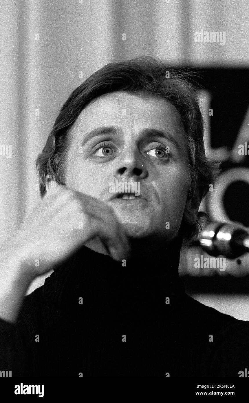 Baryshnikov hi-res stock photography and images - Alamy