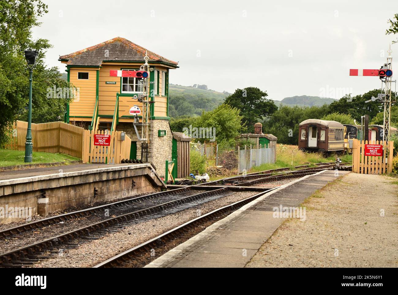 Harmans cross railway station hi-res stock photography and images - Alamy