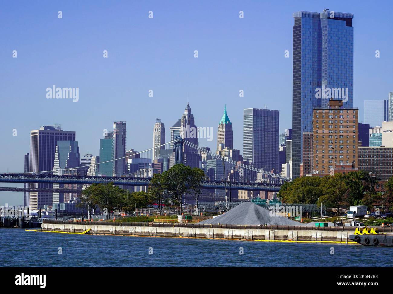 Lower manhattan helicopter terminal hi-res stock photography and images ...