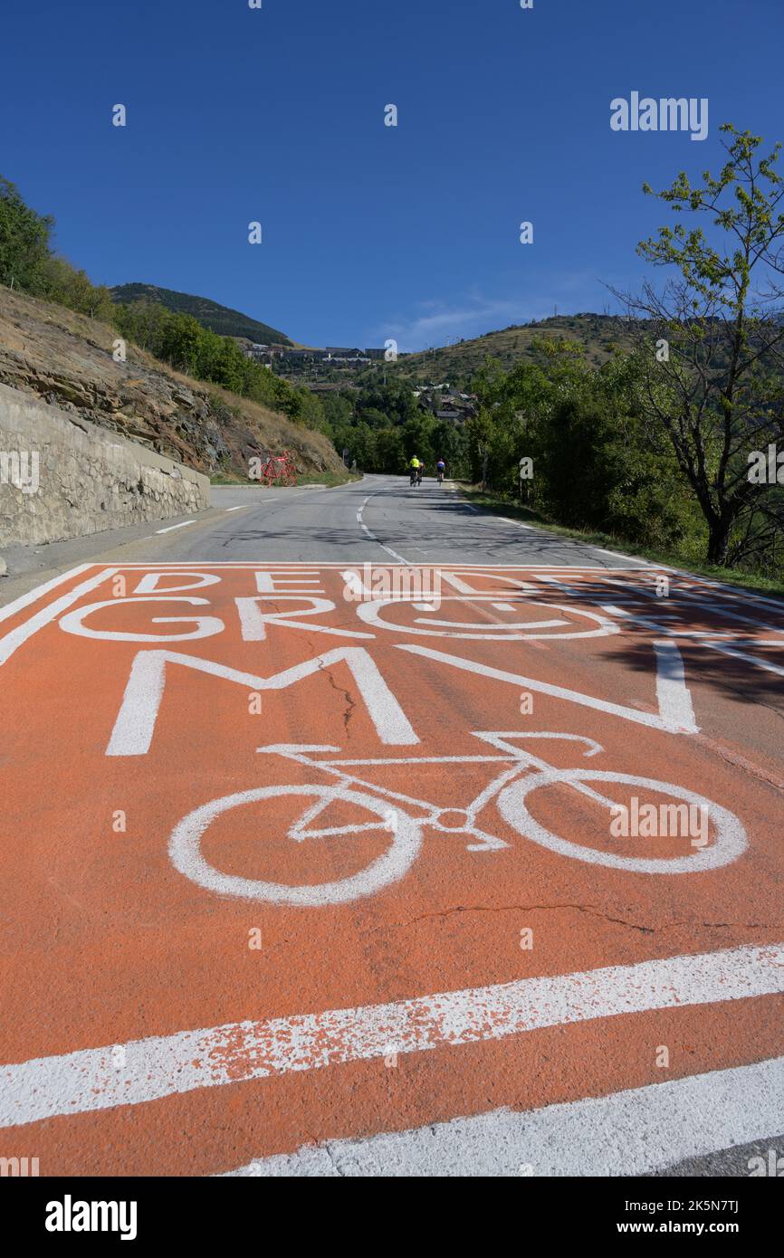 The famous Dutch Corner (bend 7) on Alpe d'Huez painted orange of ...