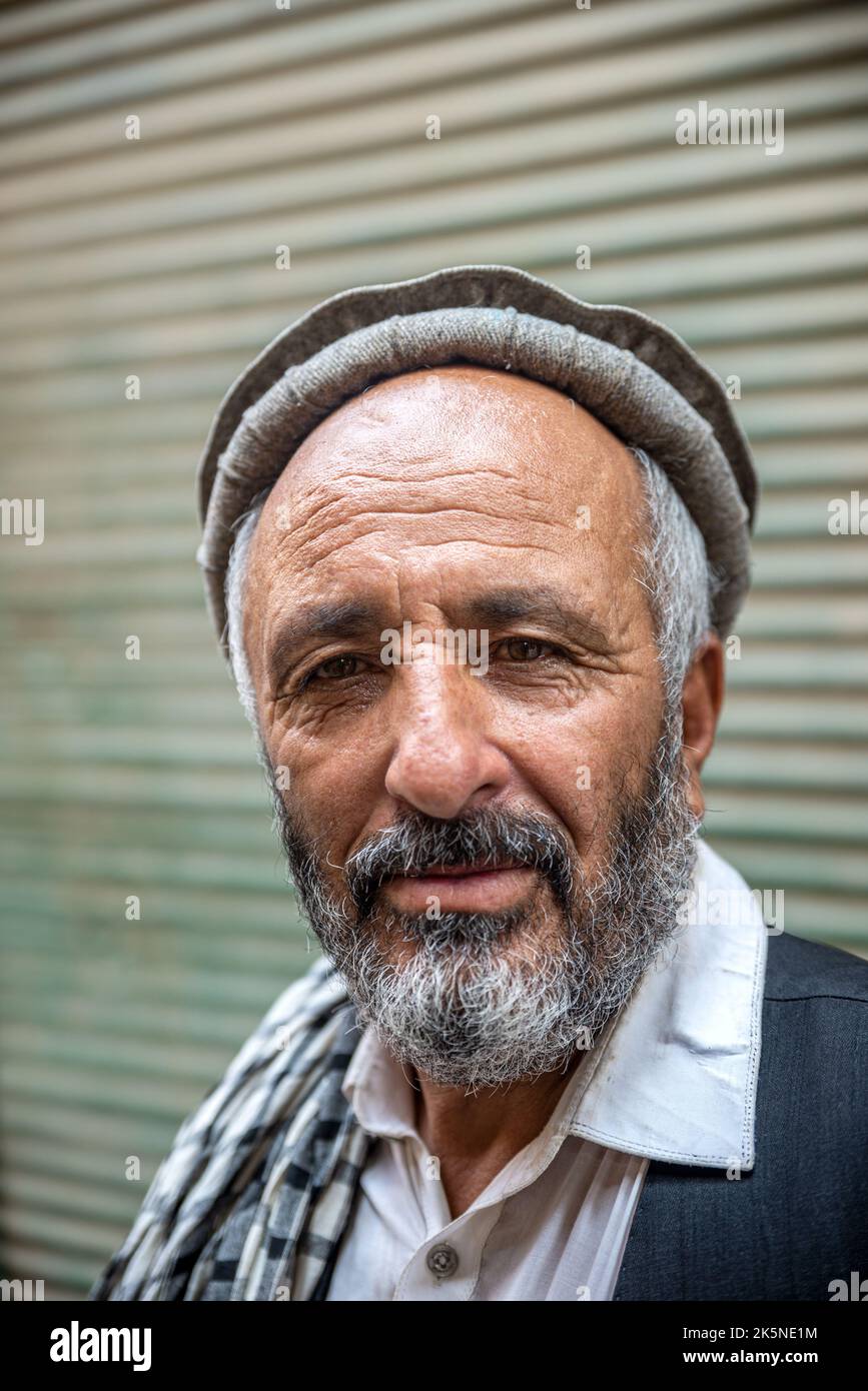 Portrait of an old Pakistan man with white beard, Peshawar, Khyber ...