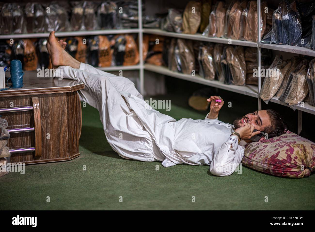 Pakistani man young hi-res stock photography and images - Alamy
