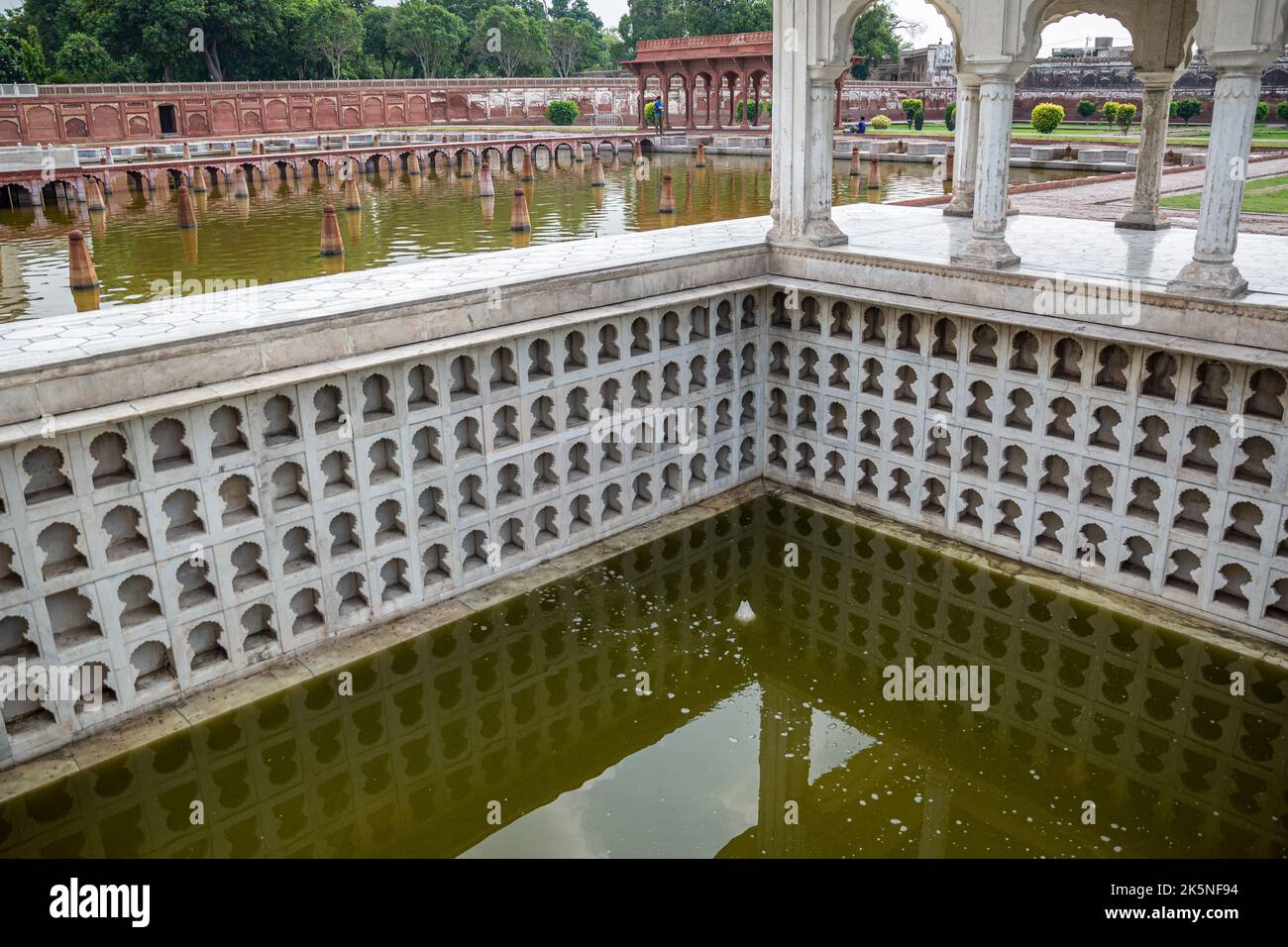 Shalimar garden lahore pakistan hi-res stock photography and images - Alamy
