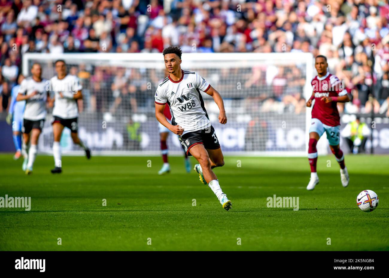 London, UK. 10th Oct, 2022. Antonee Robinson of Fullham FC passes the ...