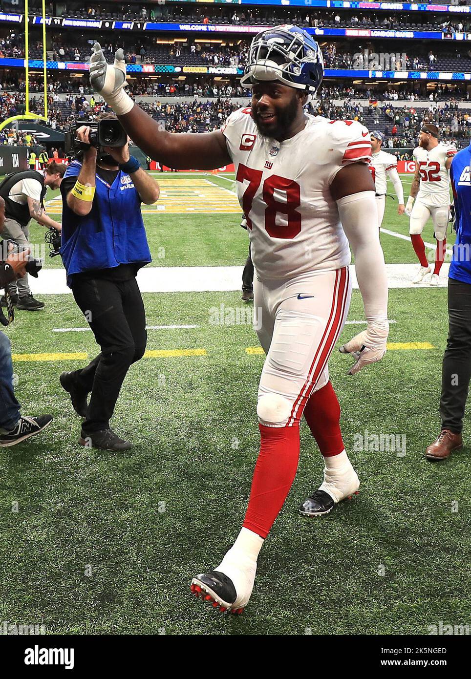 Football andrew hi-res stock photography and images - Alamy