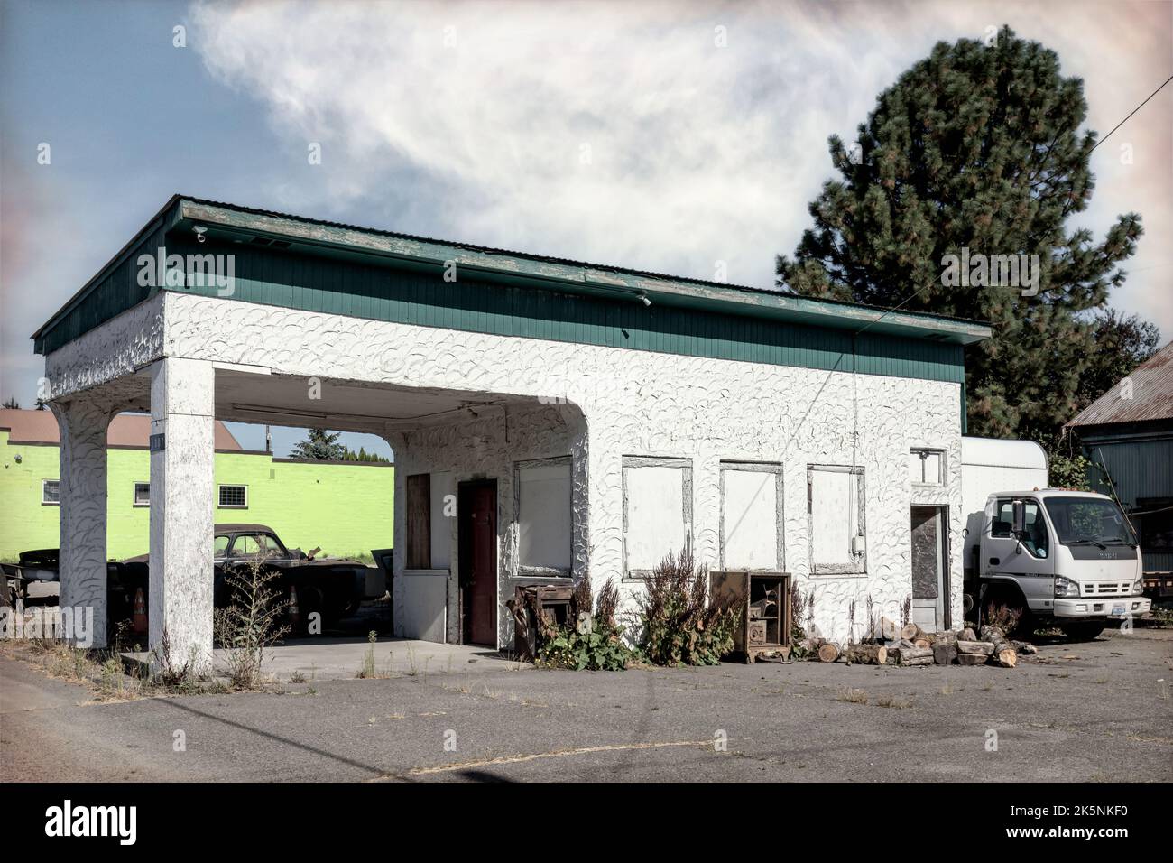 Silvana WA USA: 09-07-2022: Old Gas Station along Pioneer Highway Stock ...