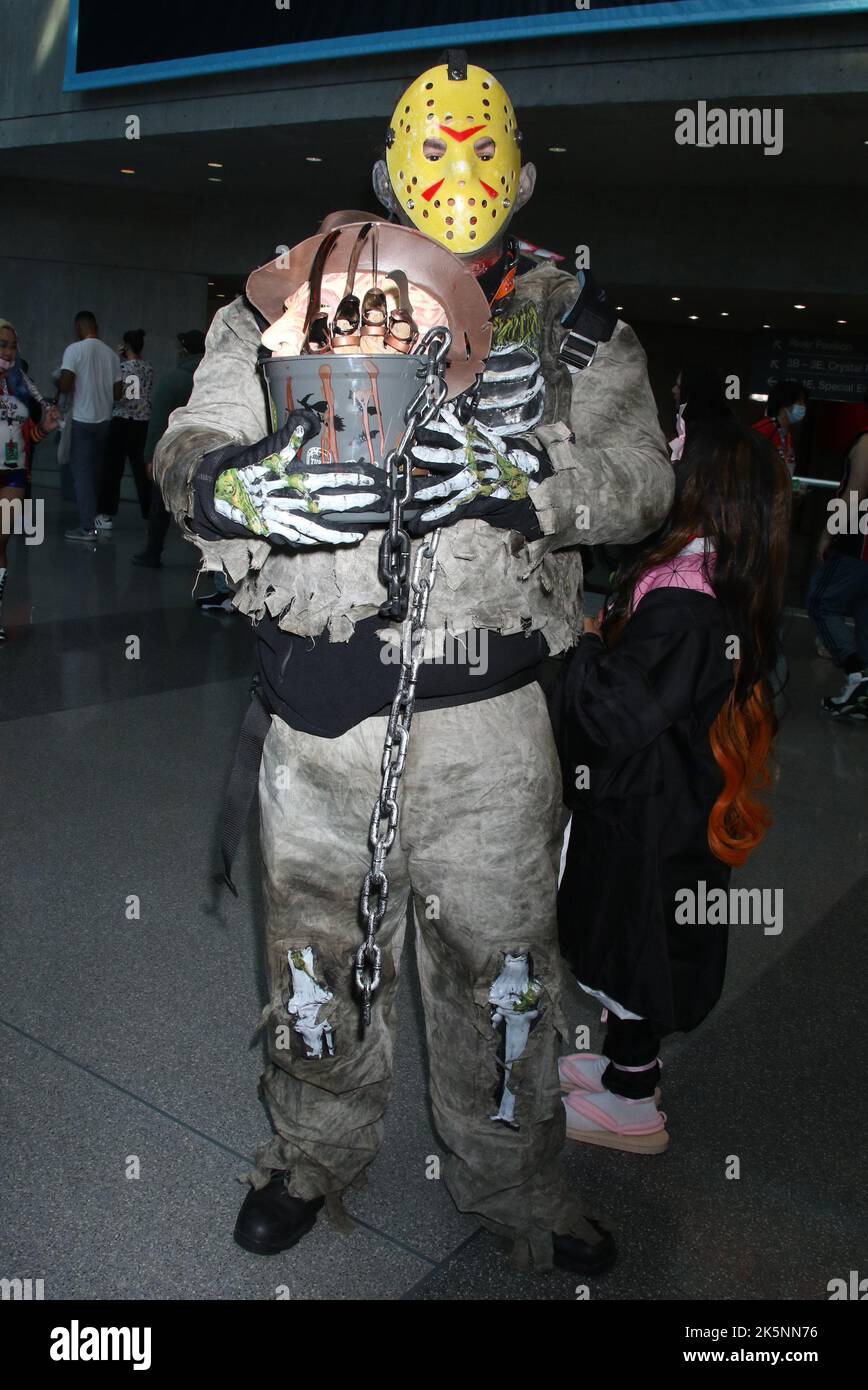 New York, NY, USA. 09th Oct, 2022. Cosplayer at day 4 of New York Comic ...