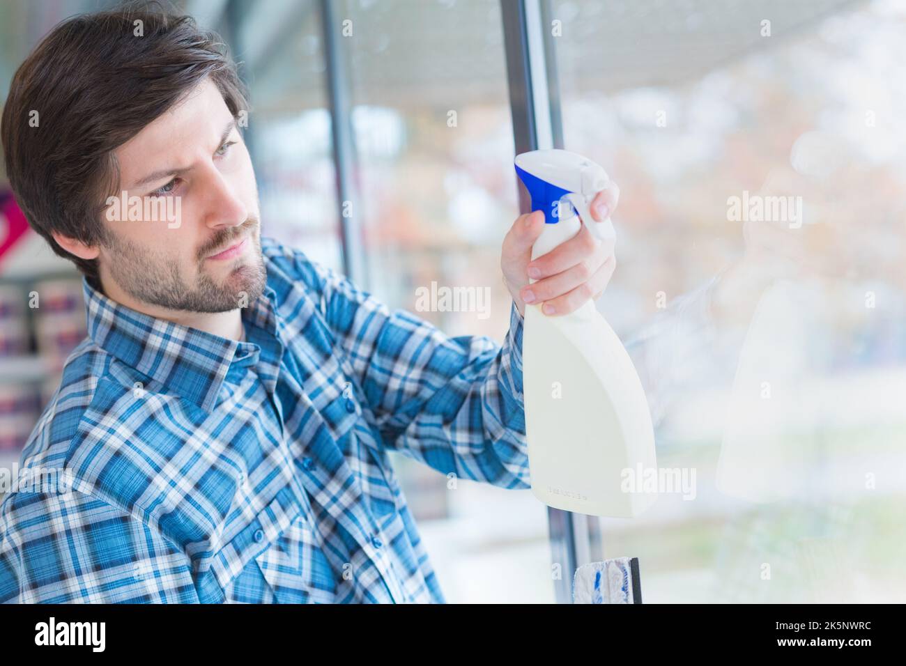 window washer working at building outdoor Stock Photo - Alamy