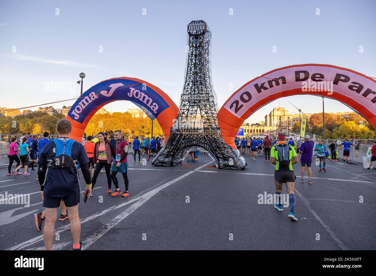 (C) Denis TRASFI / MAXPPP - à Paris le 09-10-2022 VREDESTEIN les 20km ...