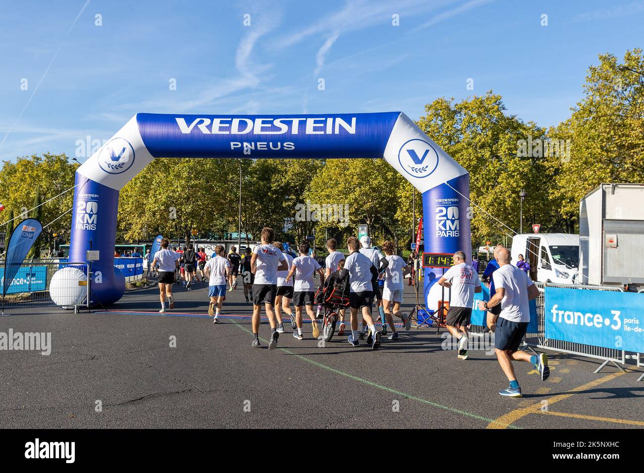 (C) Denis TRASFI / MAXPPP - à Paris le 09-10-2022 VREDESTEIN les 20km ...