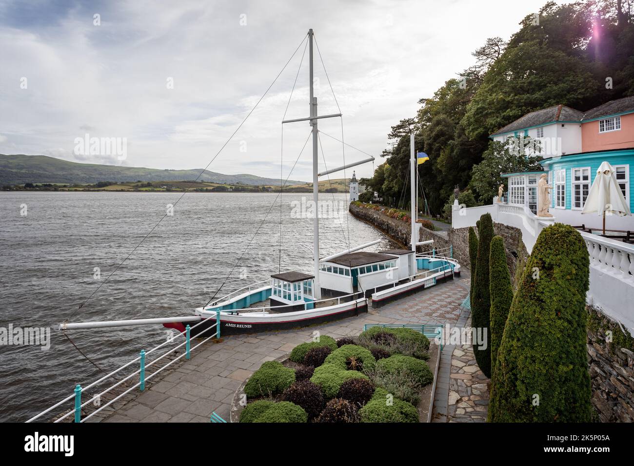 Full size yacht incorporated into path in Portmeirion - village ...