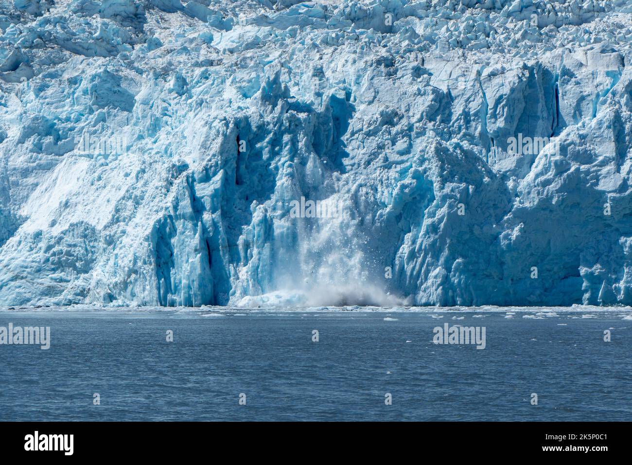 Melting iceberg falling hi-res stock photography and images - Alamy