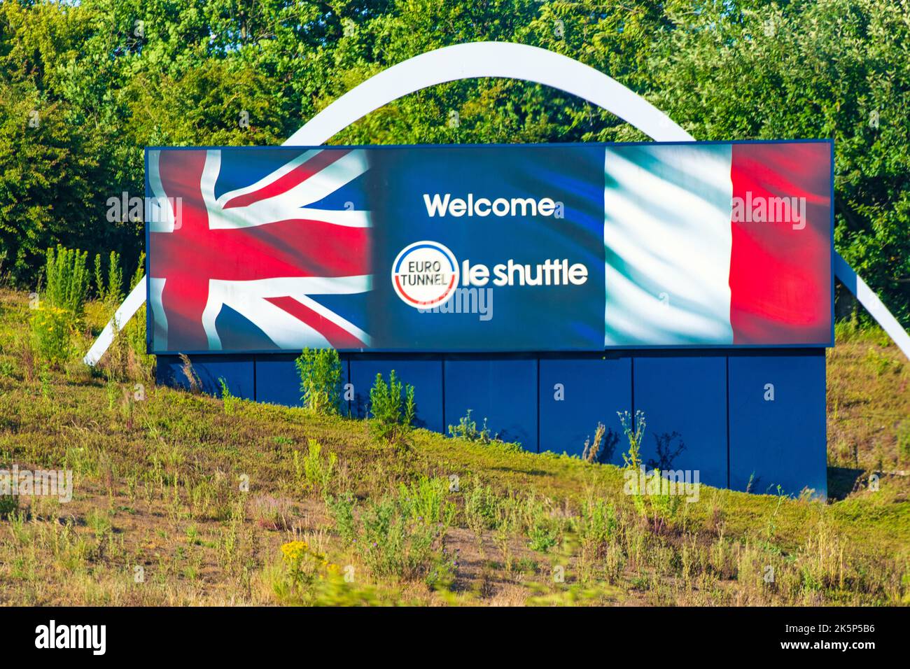 Roadside sign welcoming the travelers along M20 near Folkestone,Kent,UK ...