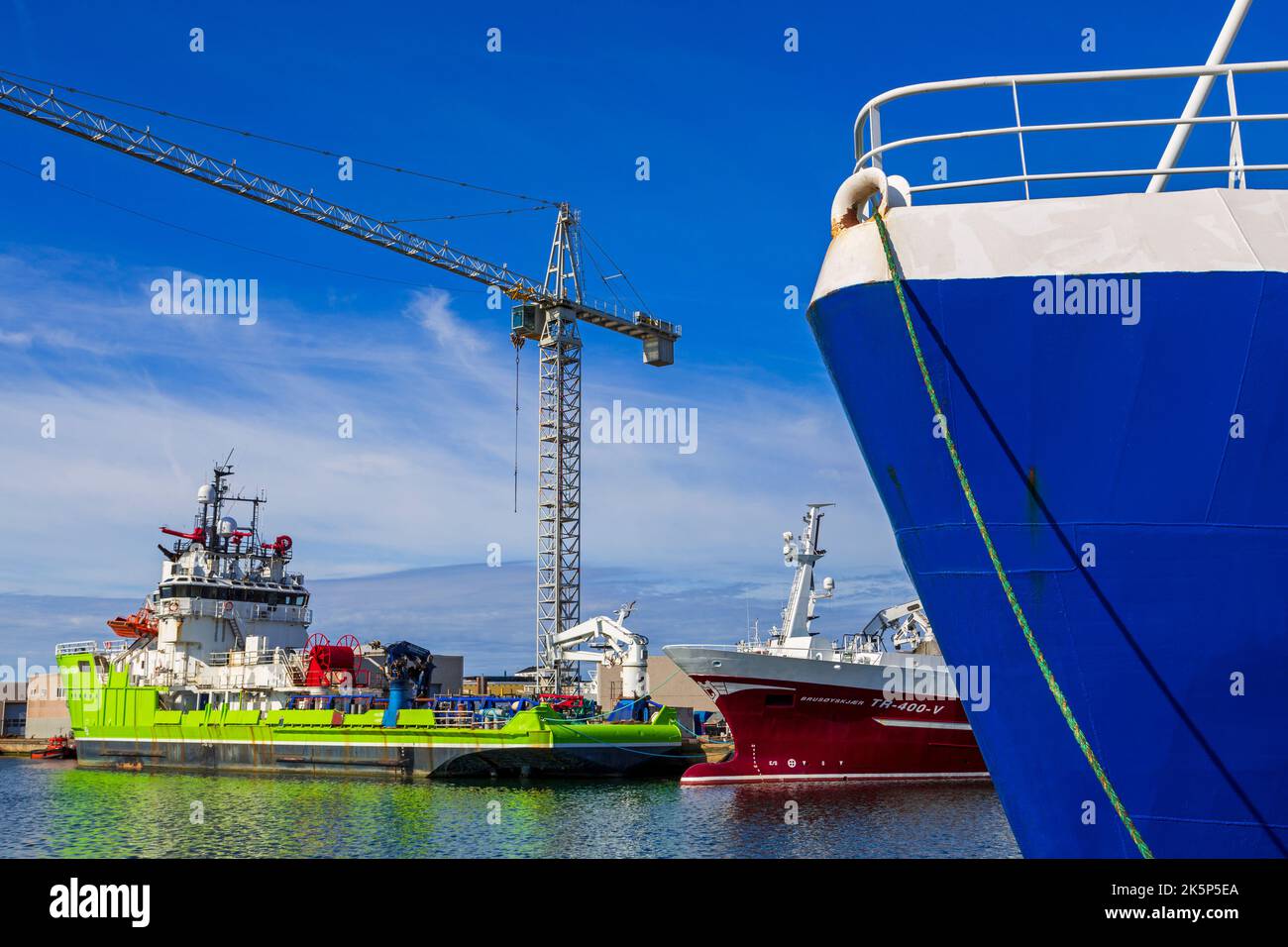 Oil rig supply hi-res stock photography and images - Alamy