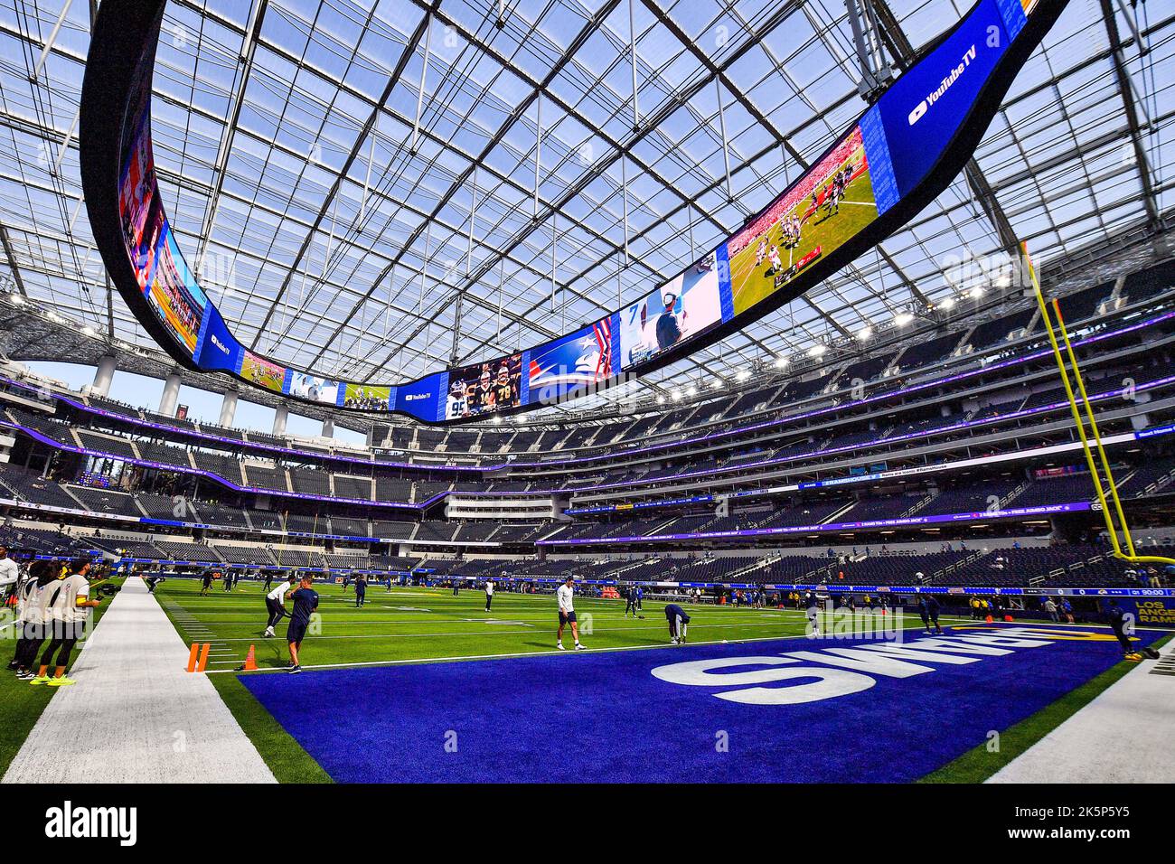 Nfl football field view 2022 hi-res stock photography and images - Alamy