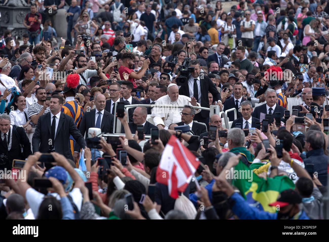 Vatican City, Vatican, 9 october 2022. Pope Francis celebrates a mass ...