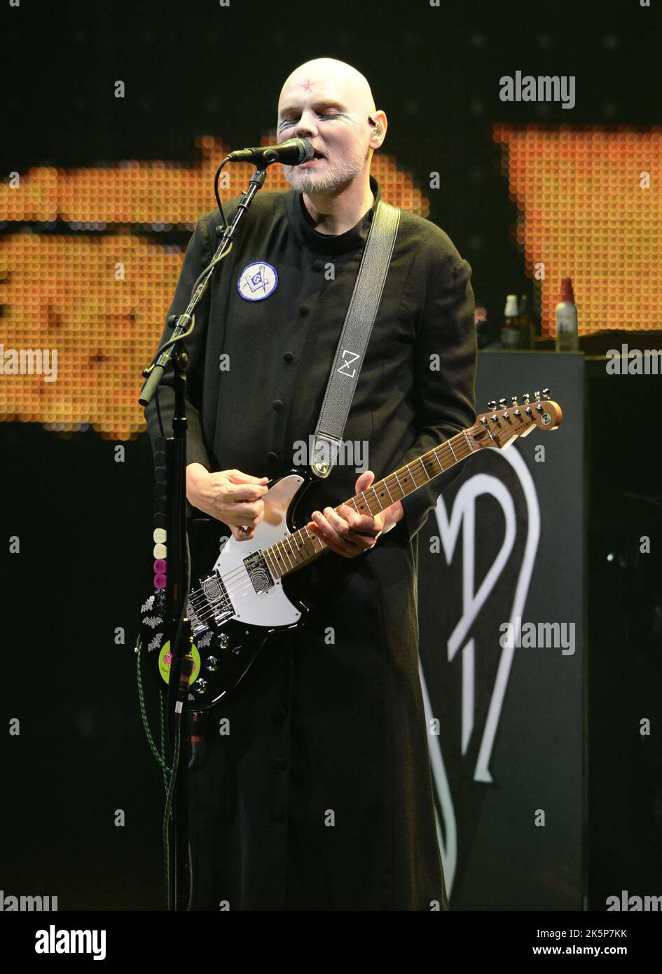 Hollywood FL, USA. 08th Oct, 2022. The Smashing Pumpkins perform during ...